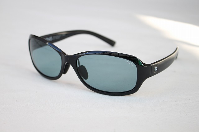 OZNIS FLATサングラス × TALEX イーズブルー 入荷してます – メガネのクギミヤ